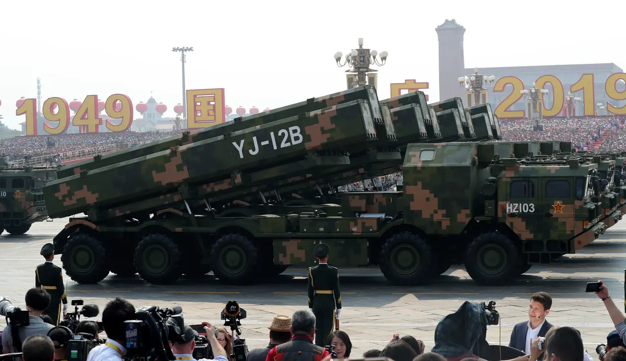 FOTO: Deretan Senjata Canggih Dipamerkan pada HUT ke-70 RRC - Foto ...