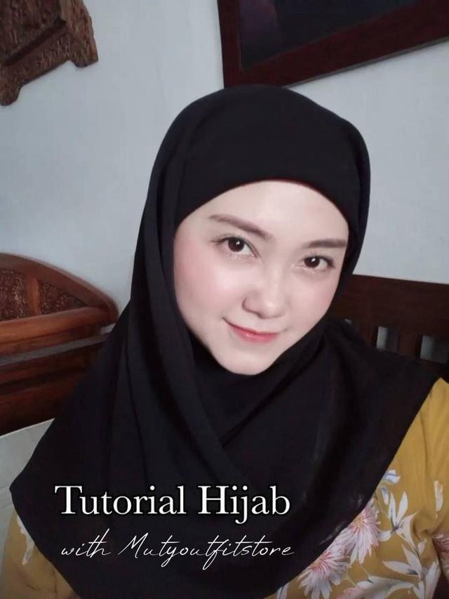 6 Potret Terbaru Jojo Keong Racun Kini Berhijab, Penampilannya Bikin Pangling - Hot Liputan6.com