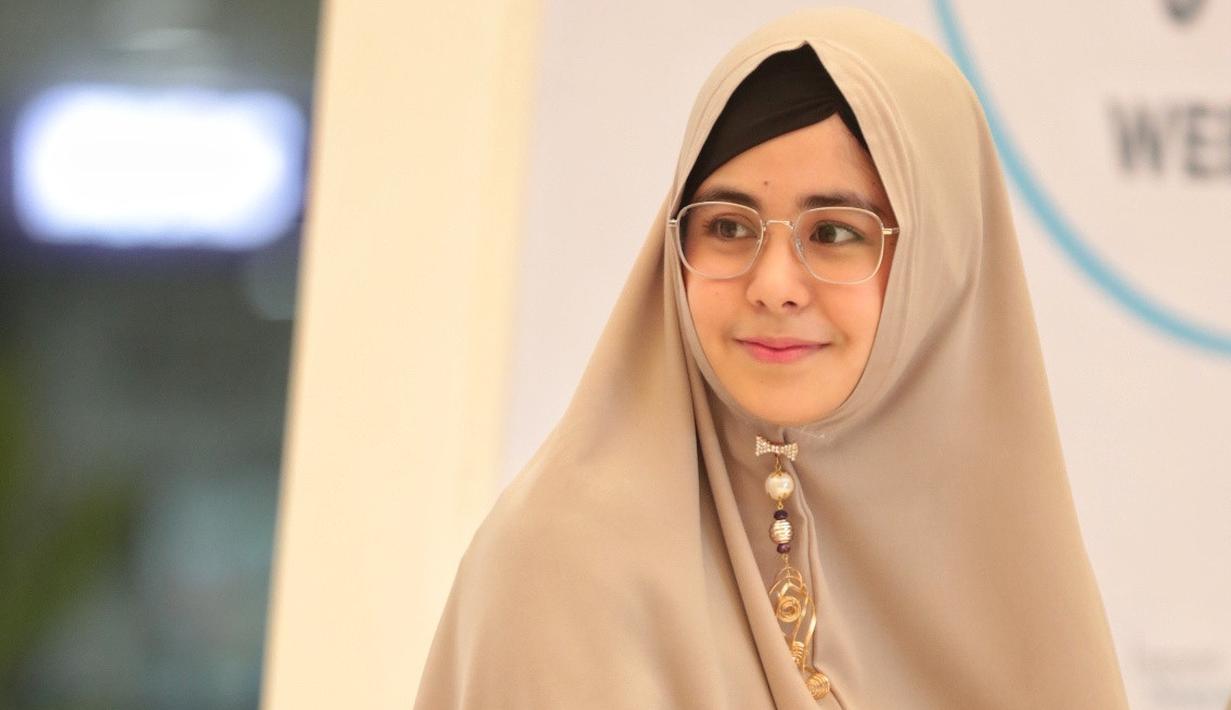 Tinggalkan Dunia Hiburan, Risty Tagor Pilih Mengurus Anak - Photo ...