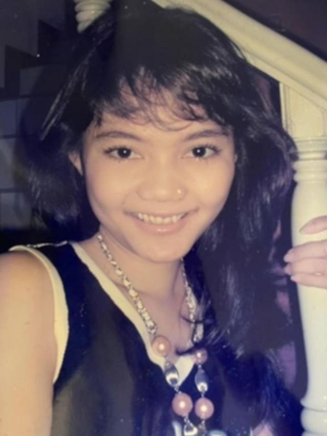 6 Potret Transformasi Rina Nose dari Remaja hingga Kini, Berhijab Bikin Pangling - Hot Liputan6.com