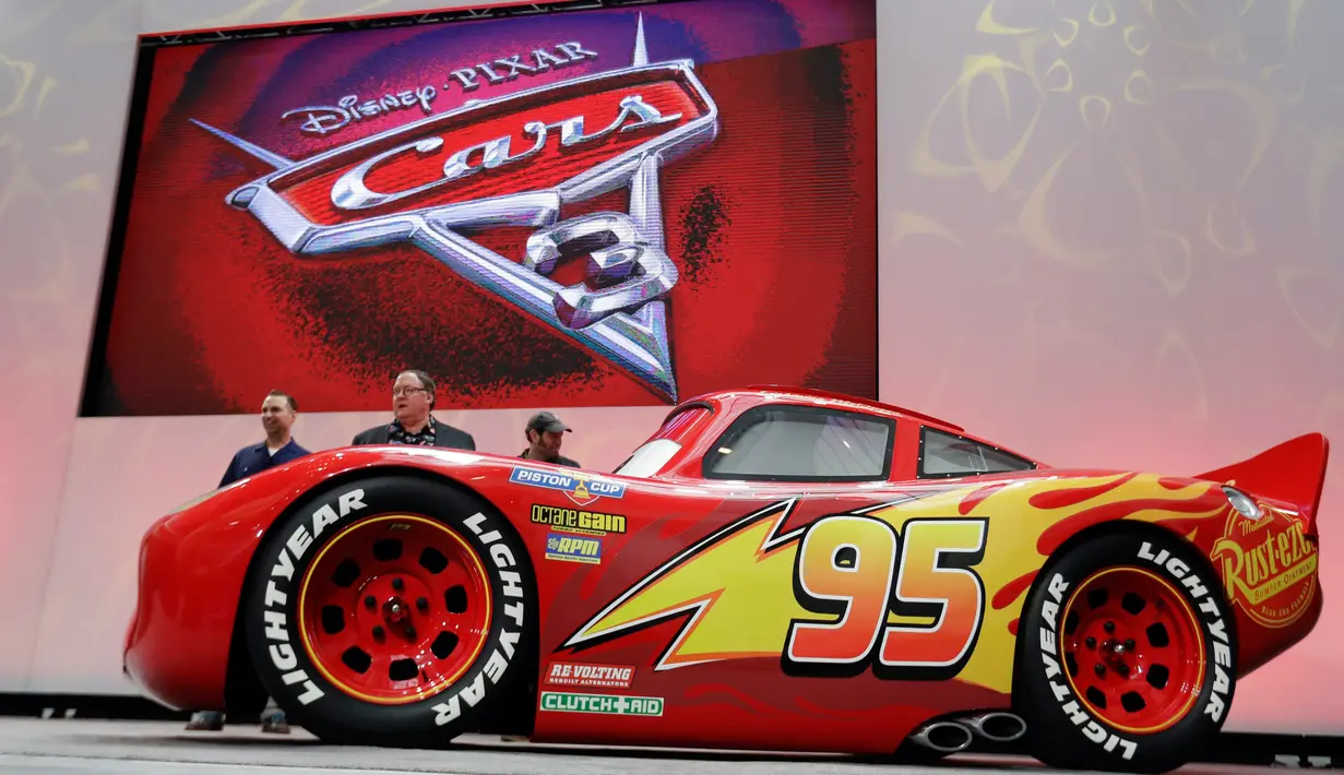 Wah, Mobil Lightning McQueen Sungguhan Muncul ke Dunia Nyata - Foto ...