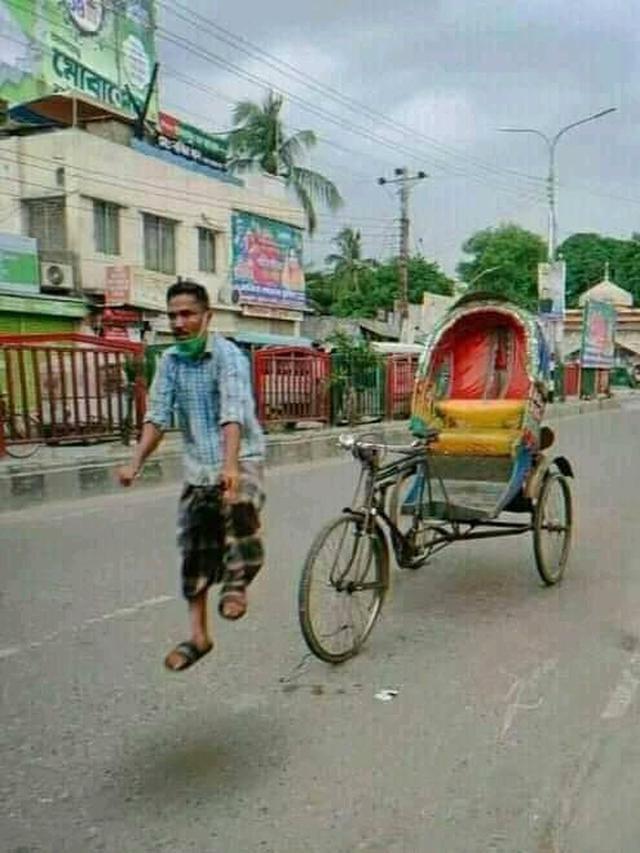 7 Potret Nyeleneh Orang Di Google Street View Ini Bikin Meringis