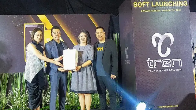 Martin Carter Antusias Peminat Modem Tren Terus Bertambah - ShowBiz ...