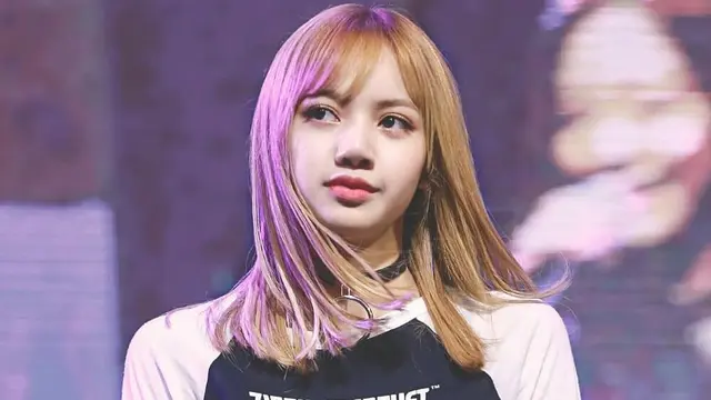 Lisa BLACKPINK Jadi Korban Rasis Netizen Korea, Tagar #RespectLisa Jadi ...