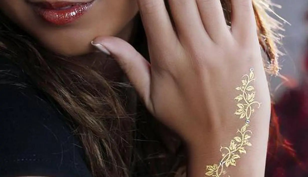 12 Model Tato Emas Temporary Yang Keren dan Mewah - Photo Fimela.com