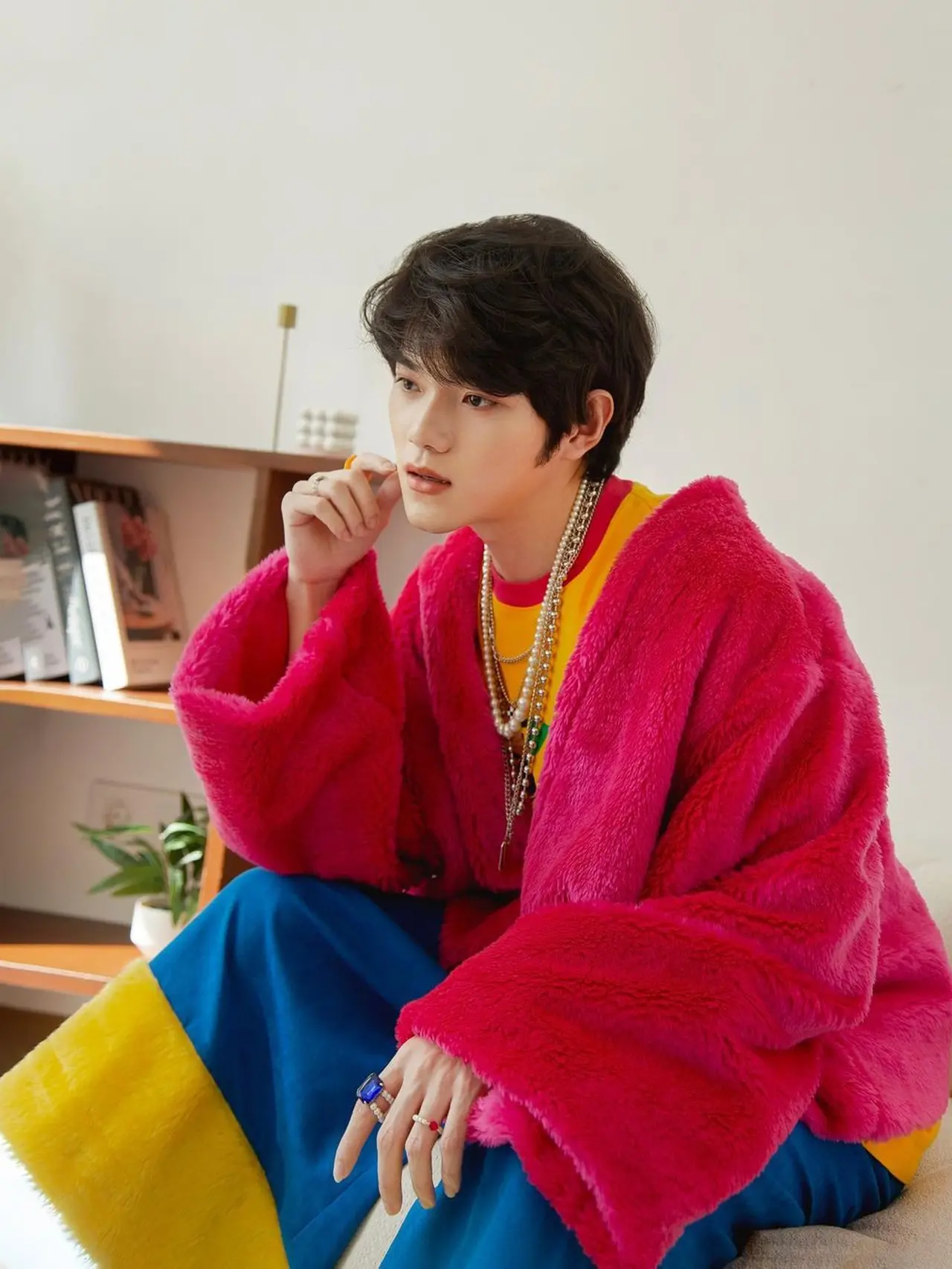 6 Potret Selebgram Frederick Yang, Dikira Taeyong NCT saat Nonton ...