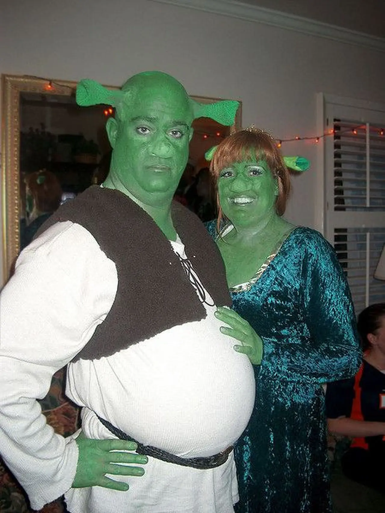 6 Potret Cewek Dandan Bak Putri Fiona Istri Shrek, Cosplay Kekeyi Kocak ...