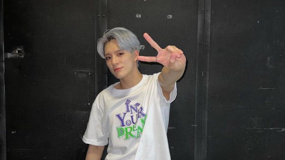 6 Gaya Berpakaian Jeno NCT yang Bisa Jadi Inspirasi Outfit Bandara ...