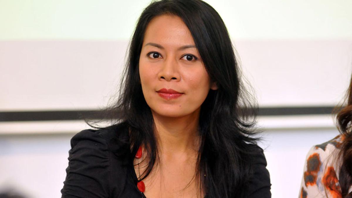 Dewi Lestari Siapkan Novel Penutup Supernova 6 - ShowBiz Liputan6.com