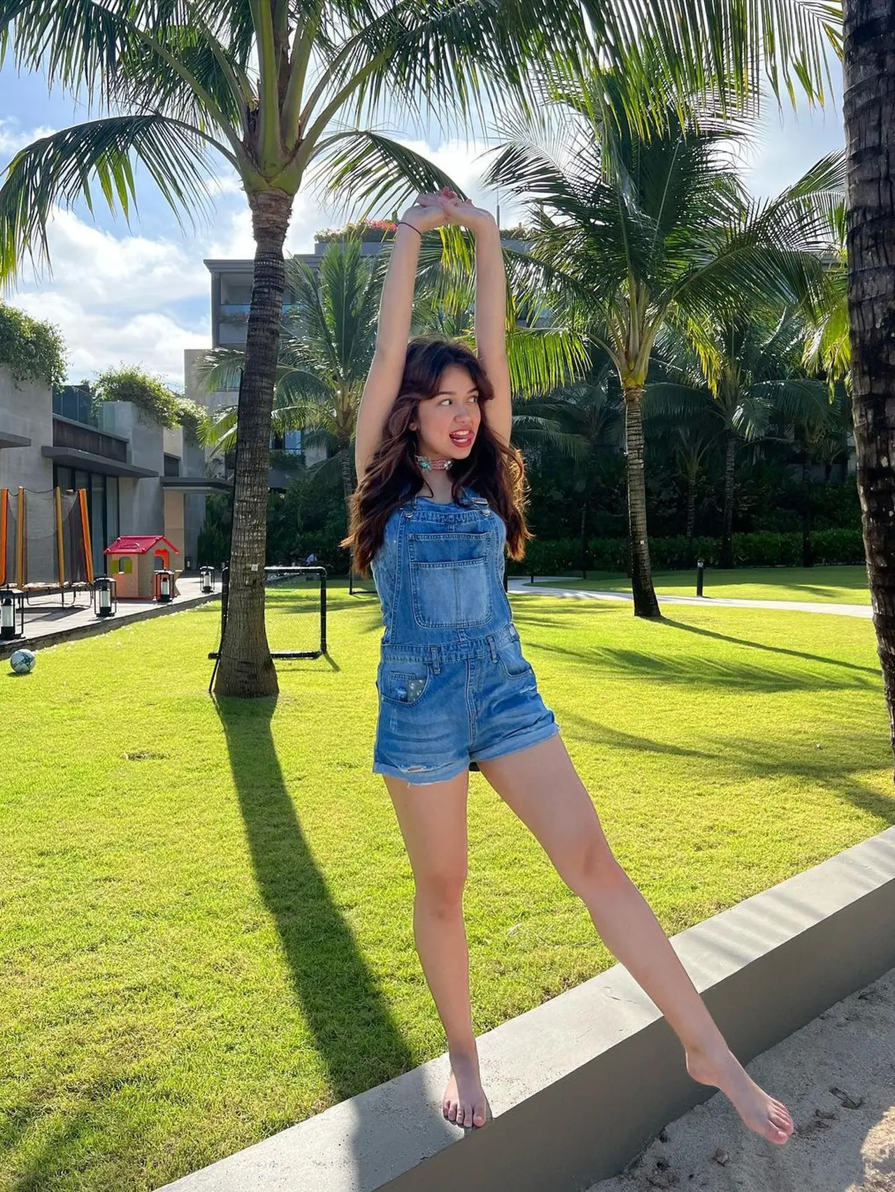 6 Gaya Rebecca Klopper Saat Liburan, Kini Link Video Viral Mirip Pacar ...