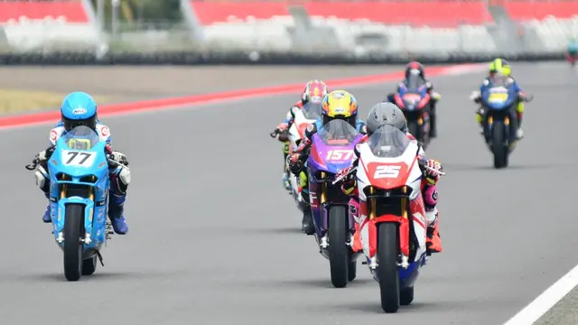 Di Ajang Pertamina Mandalika Racing Series 2025, Pertamina Dukung Pembalap Muda Berprestasi ...