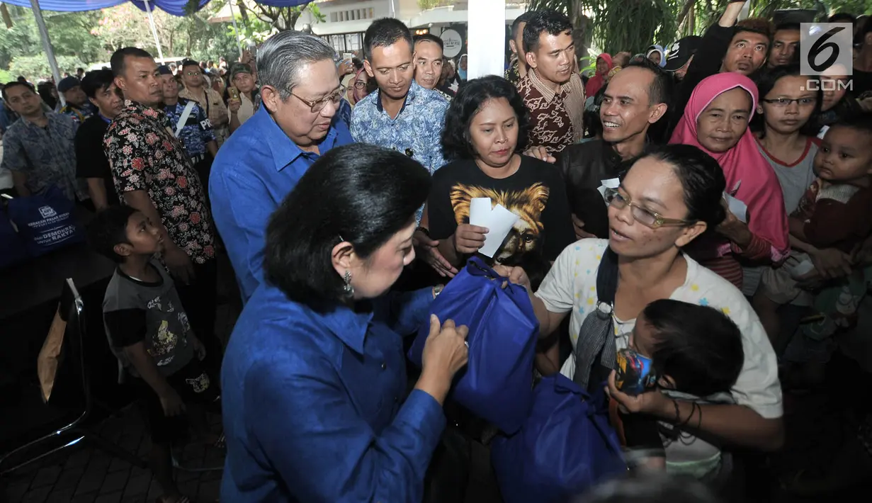FOTO: SBY Resmikan Gerakan Pasar Murah Demokrat di Jakarta - Foto ...