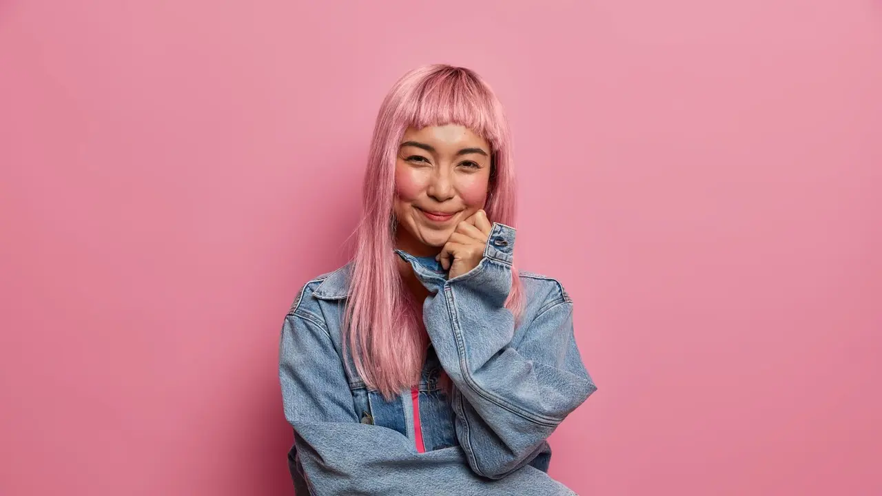 4 Tips Mudah Mewarnai Rambut Sendiri di Rumah, Anti Gagal dan Pas untuk ...