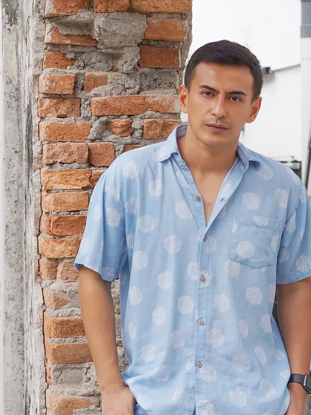 6 Potret Terbaru Habibi Hood, Tetap Awet Muda di Usia 35 Tahun - Hot ...