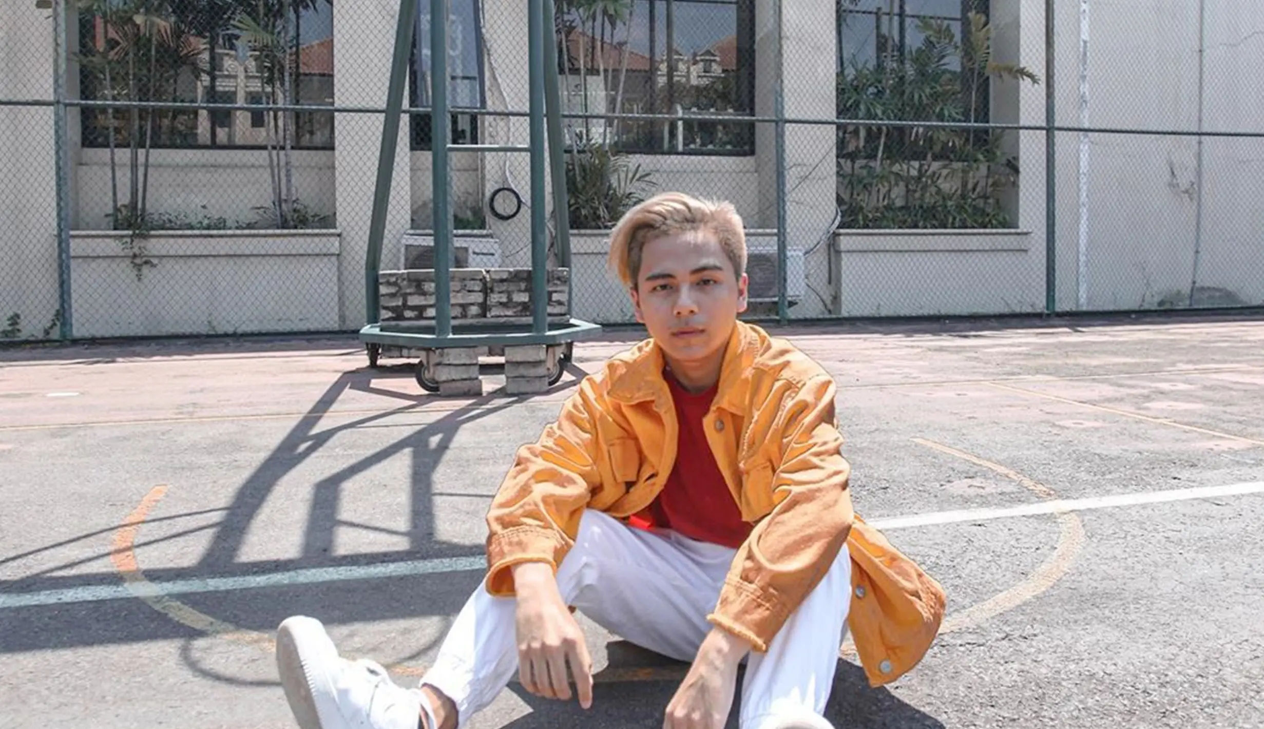 FOTO: Gaya Brandon De Angelo dengan Warna Rambut Baru yang Makin Keren ...