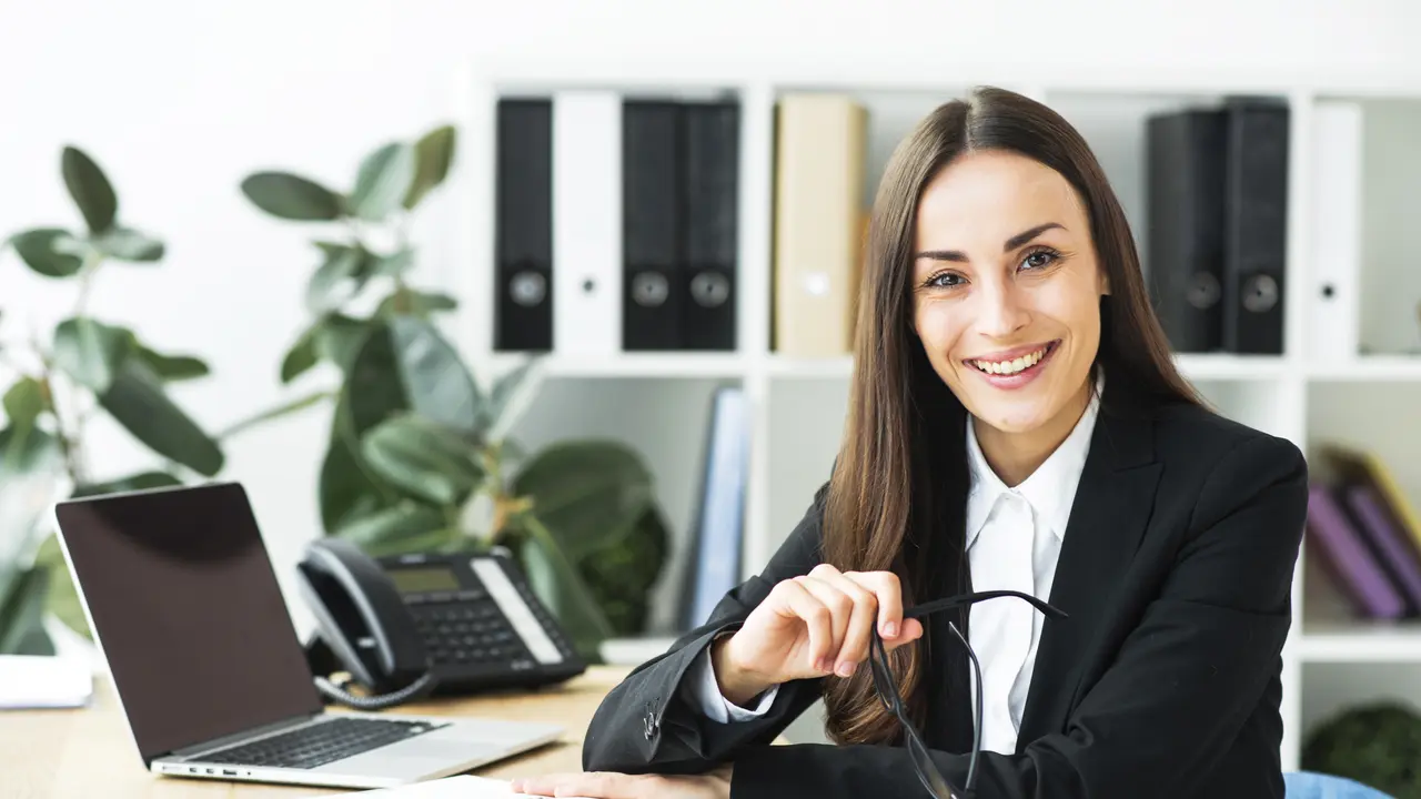 Arti Profesi, Ketahui Pula Ciri, Syarat, dan Karakteristiknya - Ragam ...