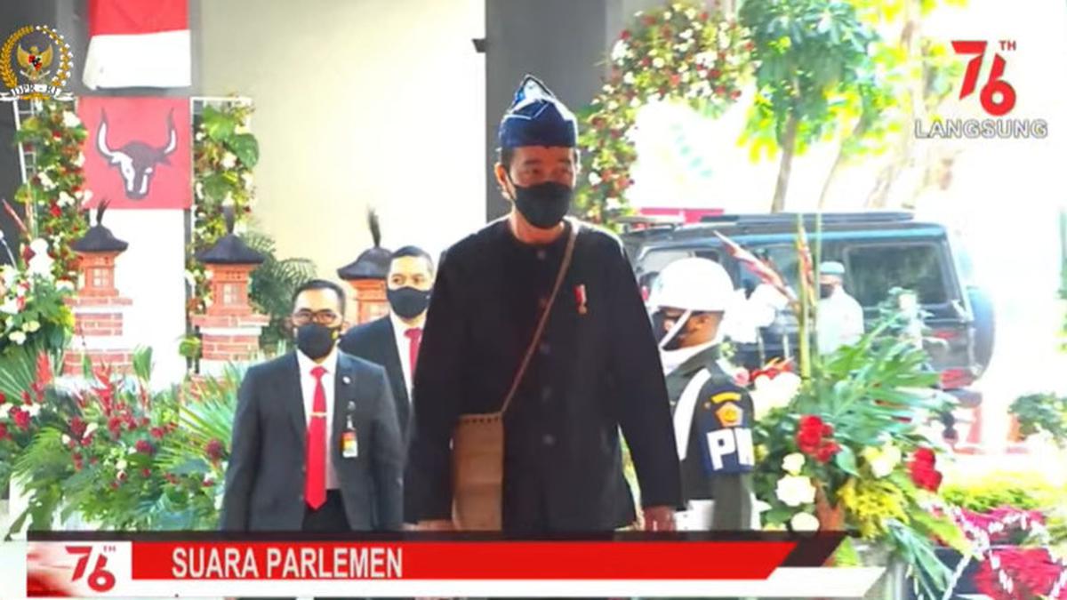 Aksesoris Pakaian Jokowi di Sidang Tahunan MPR: Sandal dan Tas Koja ...