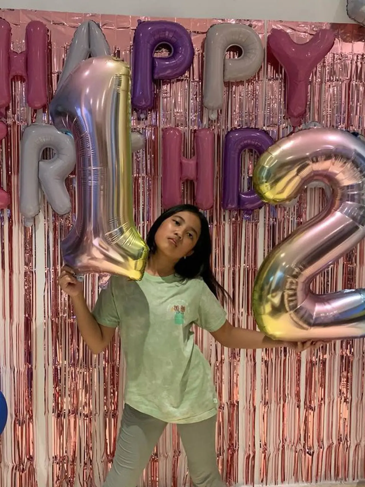 Jarang Tersorot, Ini 6 Potret Qiara Putri Sulung Ivy Batuta yang ...