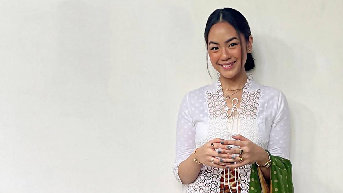 Punya Fashion yang Ikonik, Ini 4 Pesona Rania Yamin dalam Berbagai Kombinasi Warna Kebaya - Hot ...