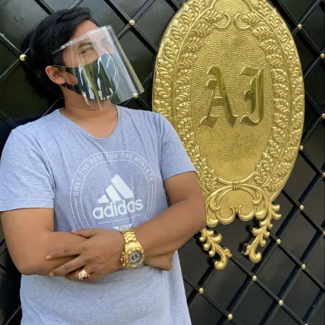Dampak Pandemi Corona, Pengusaha Muda Beralih Jual APD - Lifestyle ...