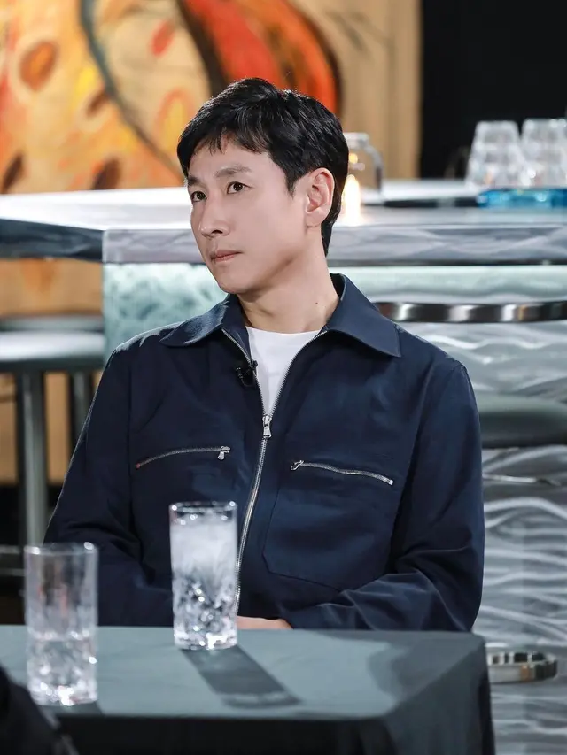 Lee Sun Kyun Meninggal Dunia, Bintang Film Parasite yang Kantongi ...