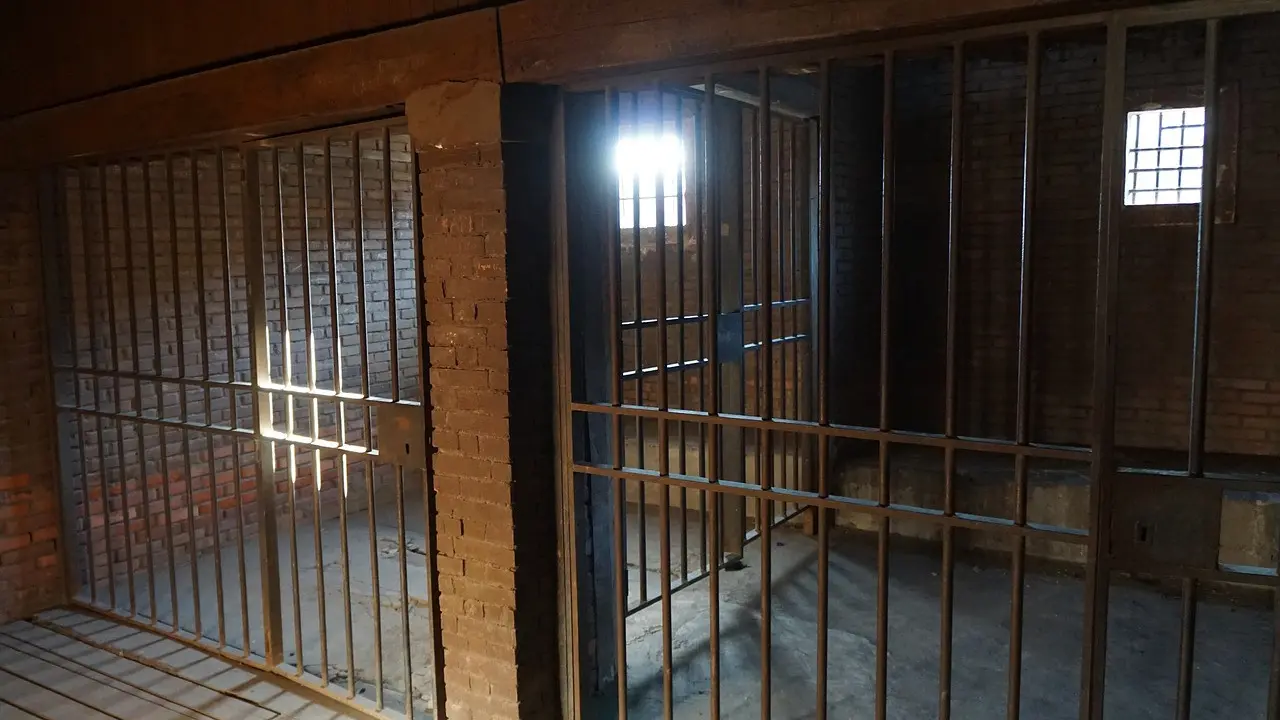 Hukum Pancung Adalah Metode Eksekusi Mati Kontroversial: Sejarah ...