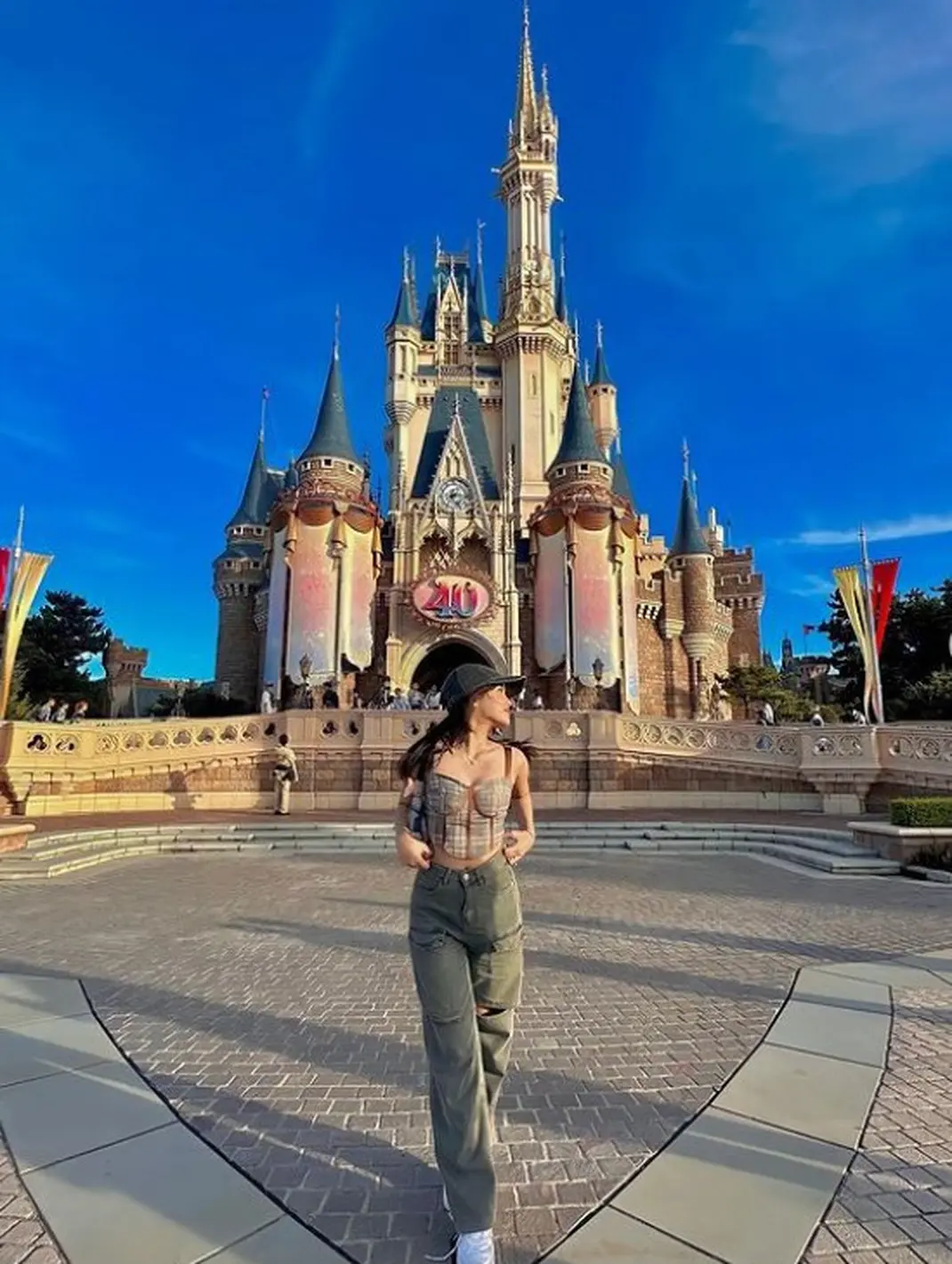 10 Inspirasi Outfit ala Artis Bikin Terlihat Lebih Tinggi dan Ramping ...