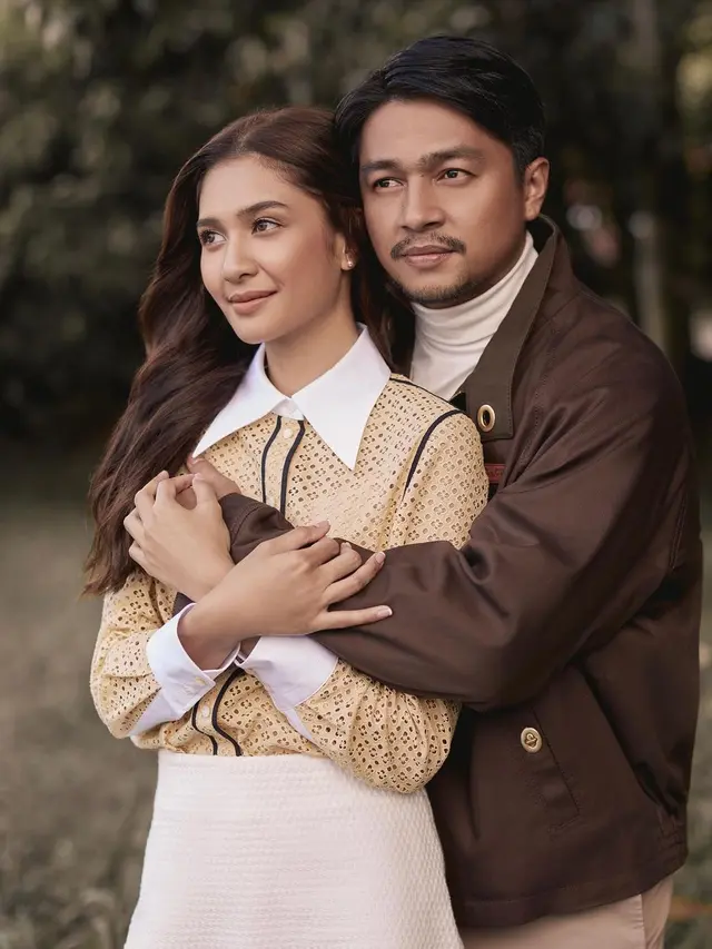 7 Gaya Pemotretan Mikha Tambayong dan Deva Mahenra, Bak Prewedding ...