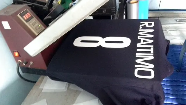 Raphael Maitimo Warisi Nomor Keramat di Arema - Indonesia Bola.com