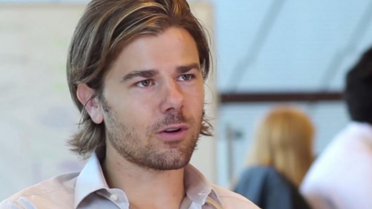 CEO Perusahaan Ini Kurangi Gajinya Untuk Bahagiakan Karyawan - Video ...