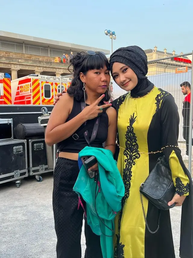 6 Potret Nazla Zain, Vokalis Grup Kasidah Nasida Ria yang Tampil di ...