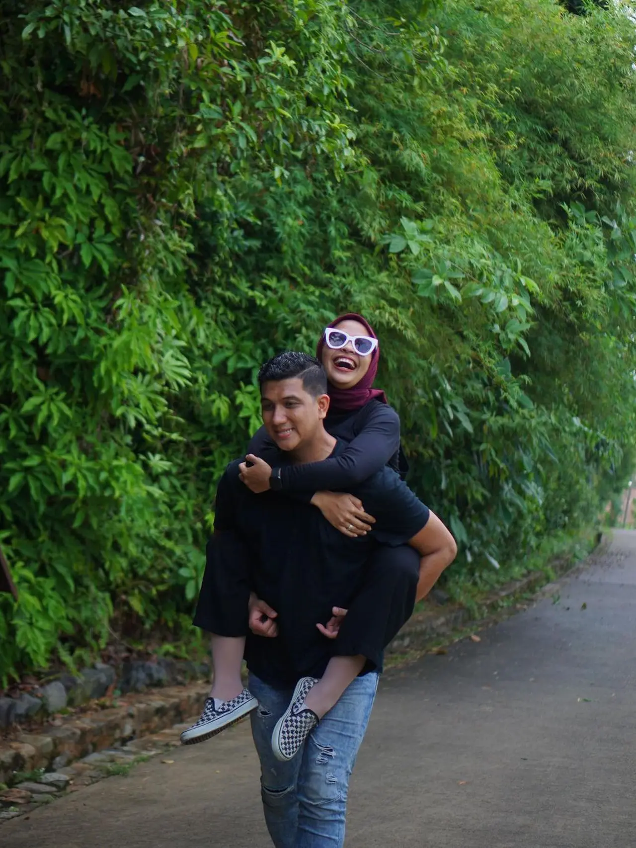 Tantri Kotak Rayakan Ulang Tahun, Arda Naff Tak Bisa Beri Peluk dan Cium - ShowBiz Liputan6.com