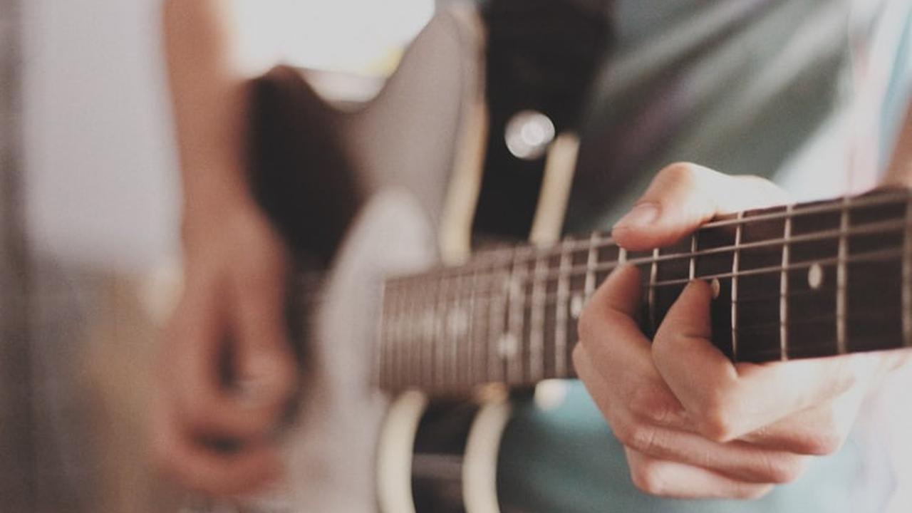 Instrumen Adalah Alat Musik, Kenali Jenisnya Berdasarkan Sumber Bunyi ...