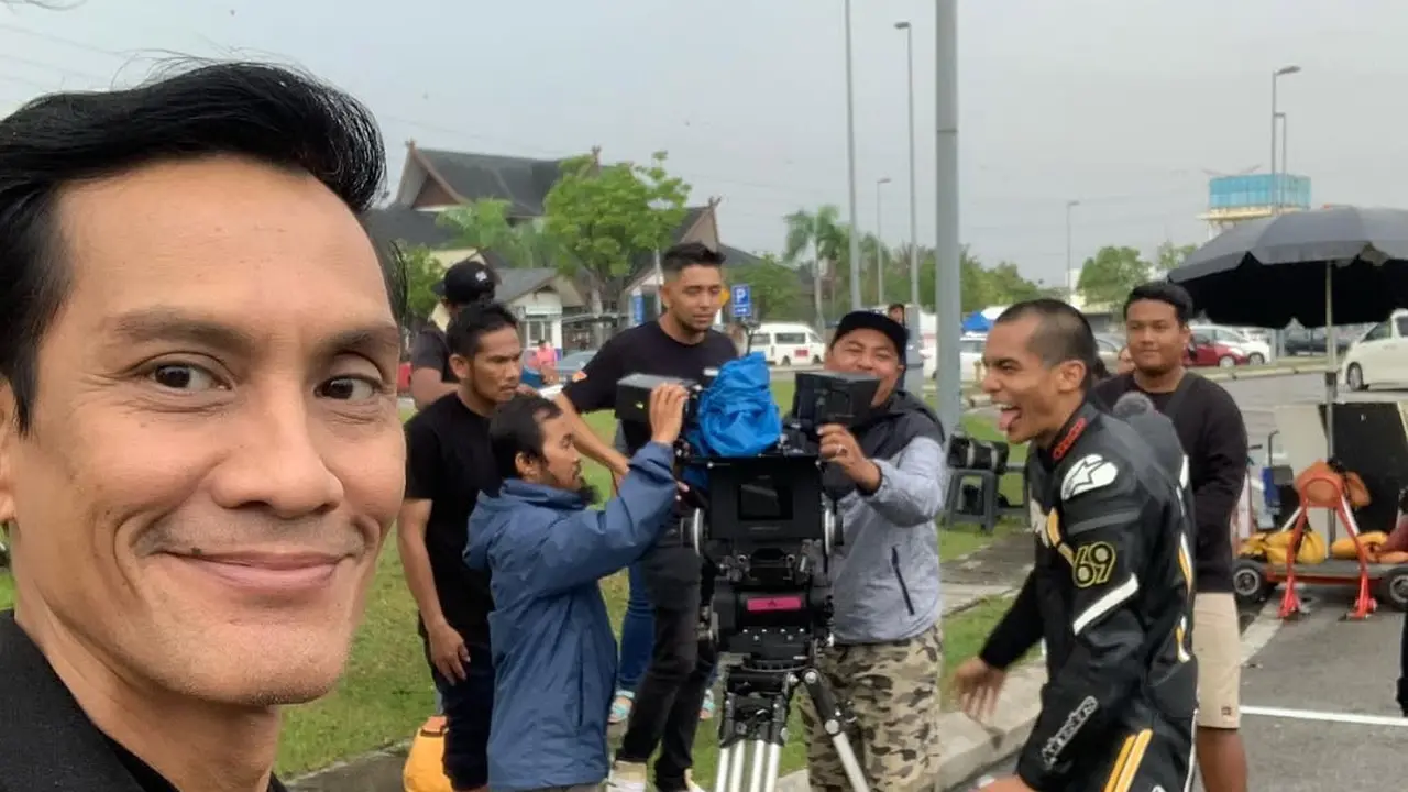 8 Potret Faizal Hussein, Aktor Senior Malaysia yang Viral Perankan ...
