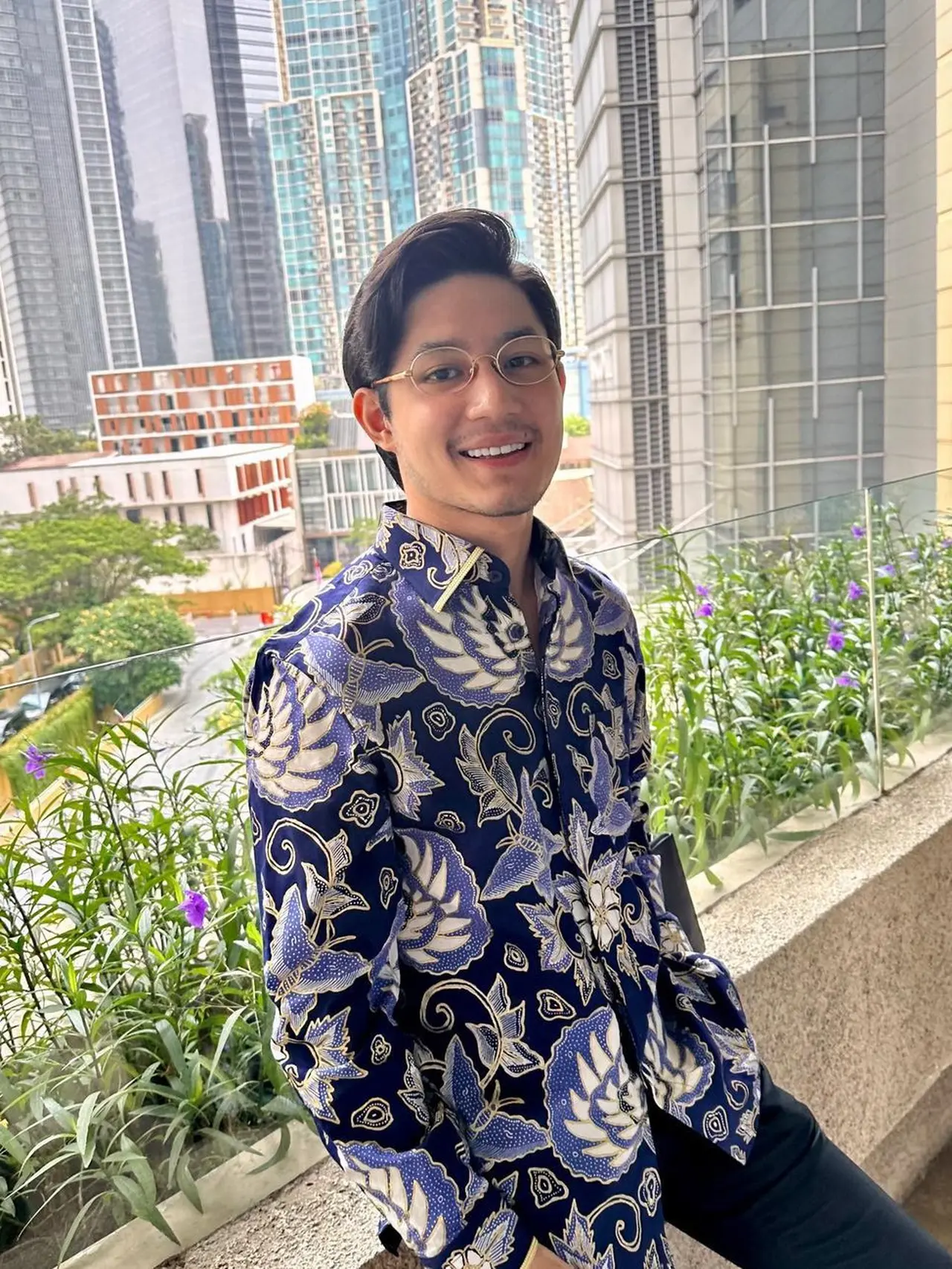 Teuku Rassya Klarifikasi Tudingan Abaikan Ibu Kandung, Unggah Obrolan ...