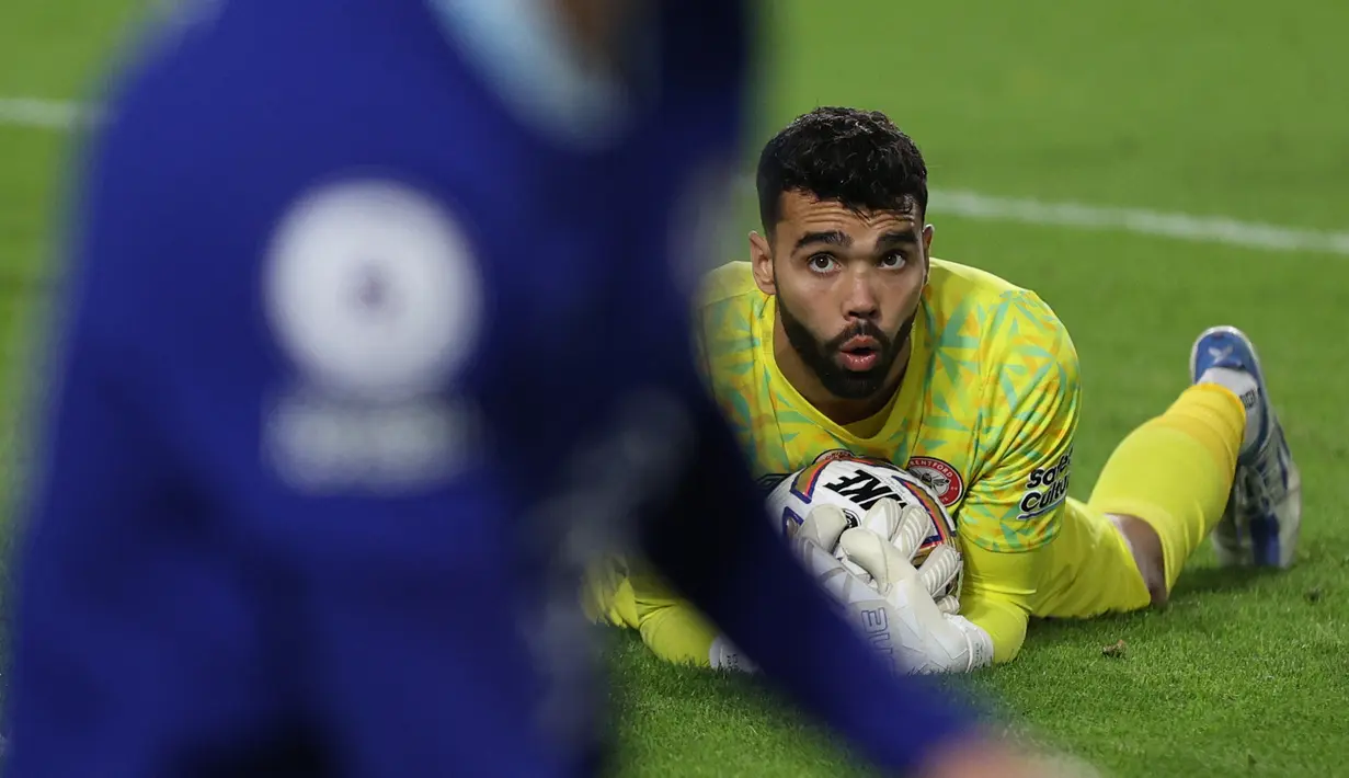 Arsenal Resmi Pinjam David Raya dari Brentford - Foto Liputan6.com