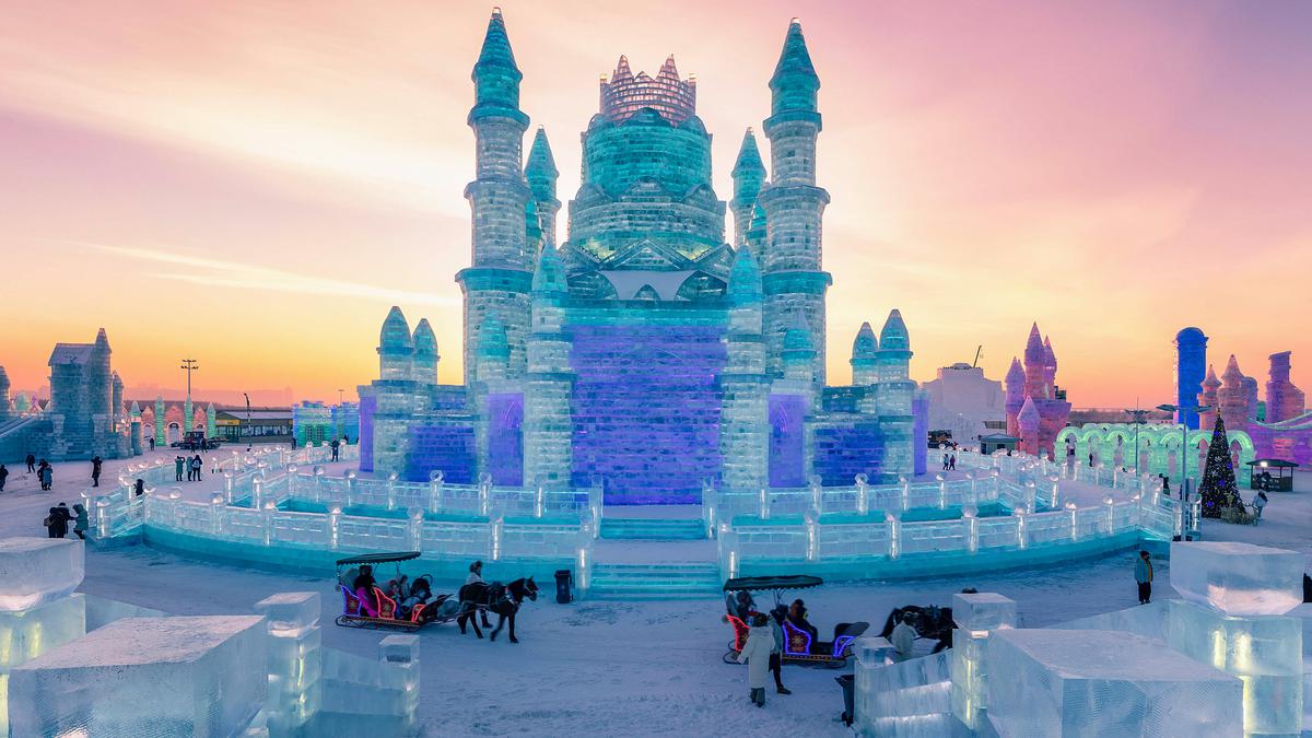 FOTO: Rayakan Musim Dingin dengan Festival Es dan Salju Terbesar di ...