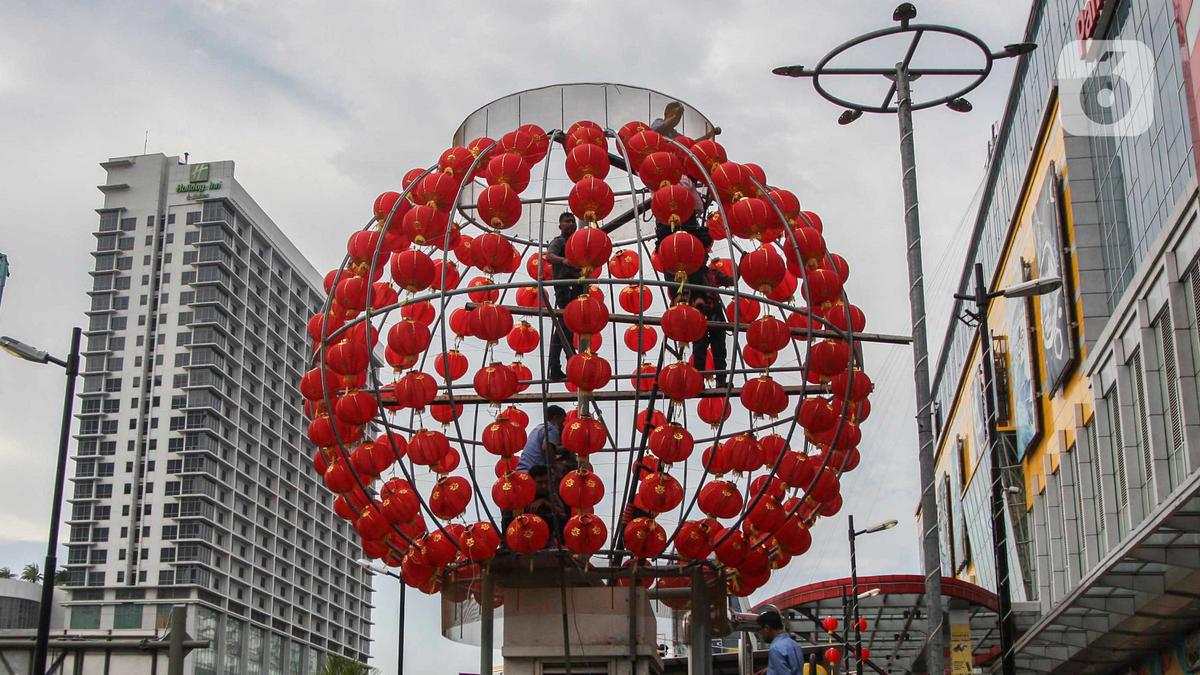 Meriahkan Imlek, Kawasan Pertokoan di Glodok Jakarta Berhias Lampion ...