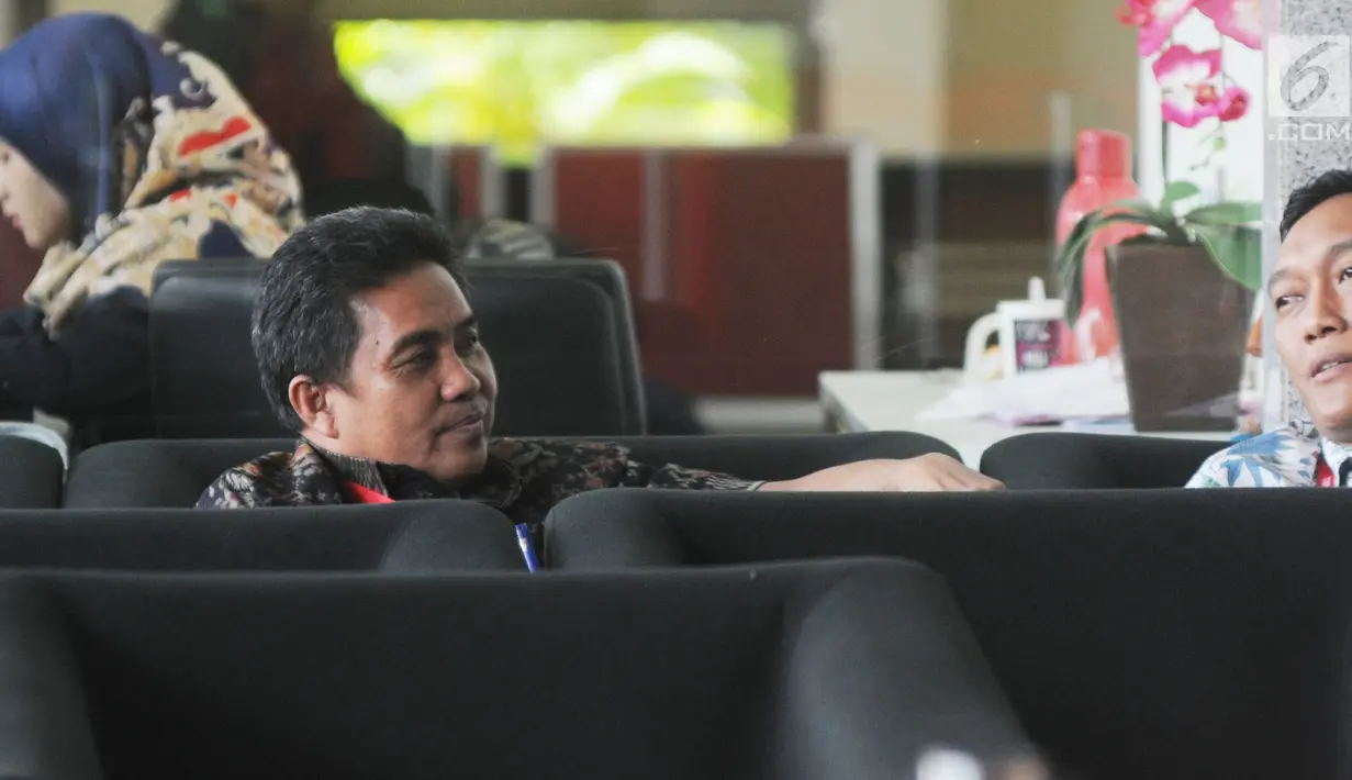 FOTO: Soal Kasus Suap Hakim dan Panitera, KPK Periksa Ketua PN ...