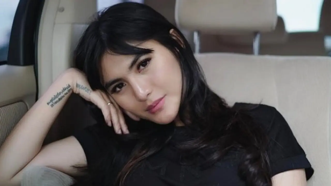 Perjalanan Cinta Angela Lee sampai Umumkan Perceraian Setelah Hampir 2 ...