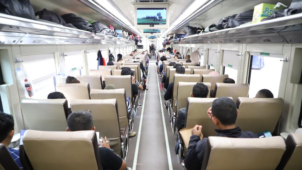 Simak Rute Favorit Kereta Api di Libur Natal dan Tahun Baru 2024 ...