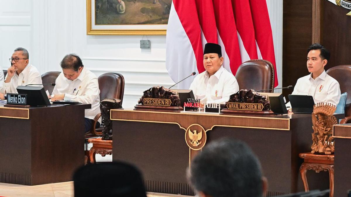 Cadangan Pangan Meningkat, Presiden Prabowo Puji Kinerja Menko Zulhas dan Menteri Teknis Bidang ...