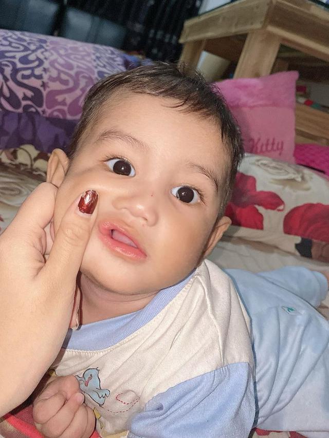Semakin Menggemaskan, Ini 6 Potret Abqari Al Tariq Zia Anak Raya Kitty ...