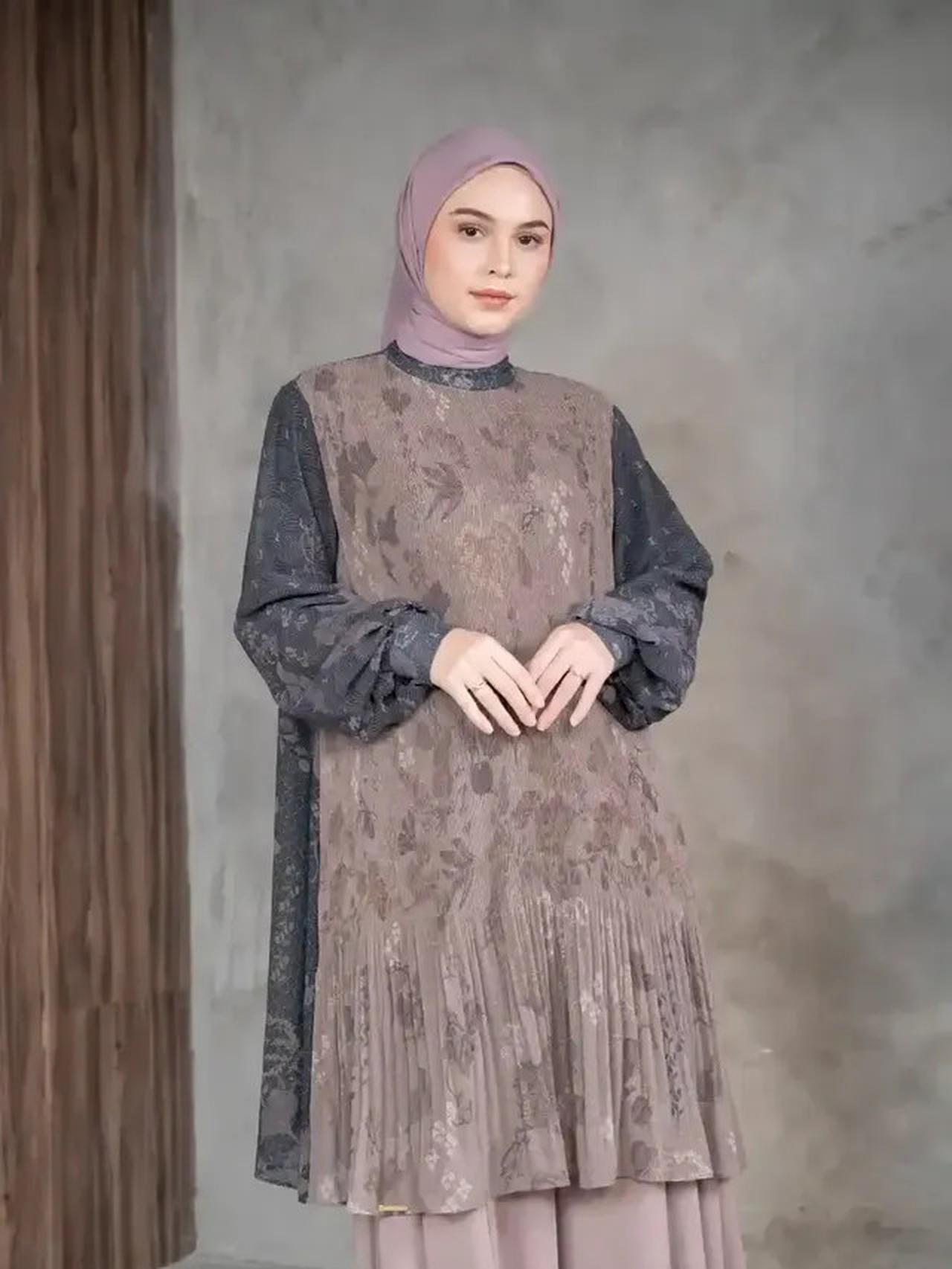 10 Model Baju Tunik Terbaru yang Modis, Cocok untuk Outfit Kasual di 2025