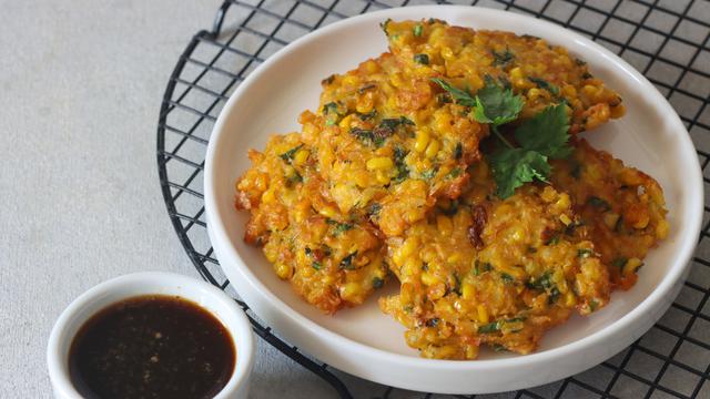 9 Resep Dadar Jagung Bumbu Sederhana yang Gurih dan Tidak Keras - Food ...