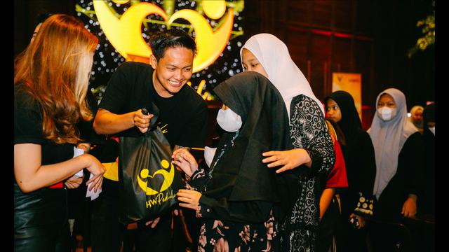 Never Stop Caring: Komitmen HW Group Bagikan Kebahagiaan pada Anak ...
