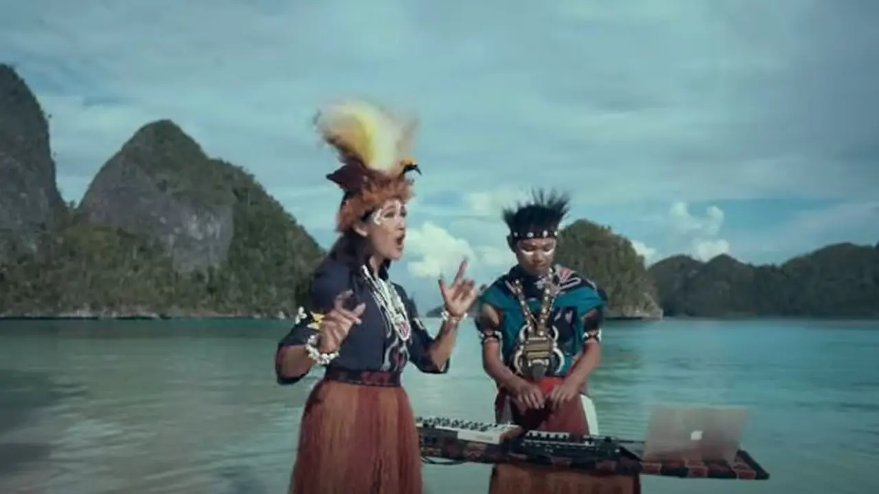 Konfirmasi Kapal Api Soal Penggunaan Mahkota Cendrawasih yang Diprotes ...