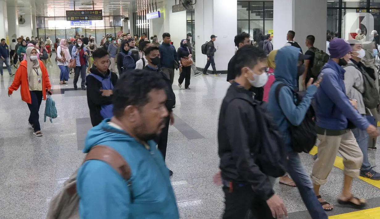 KAI Commuter Tambah Jadwal Perjalanan KRL Jabodetabek - Foto Liputan6.com