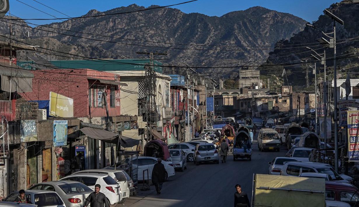 Mengunjungi Darra Adamkhel, Pasar Gelap Senjata Terbesar di Pakistan ...