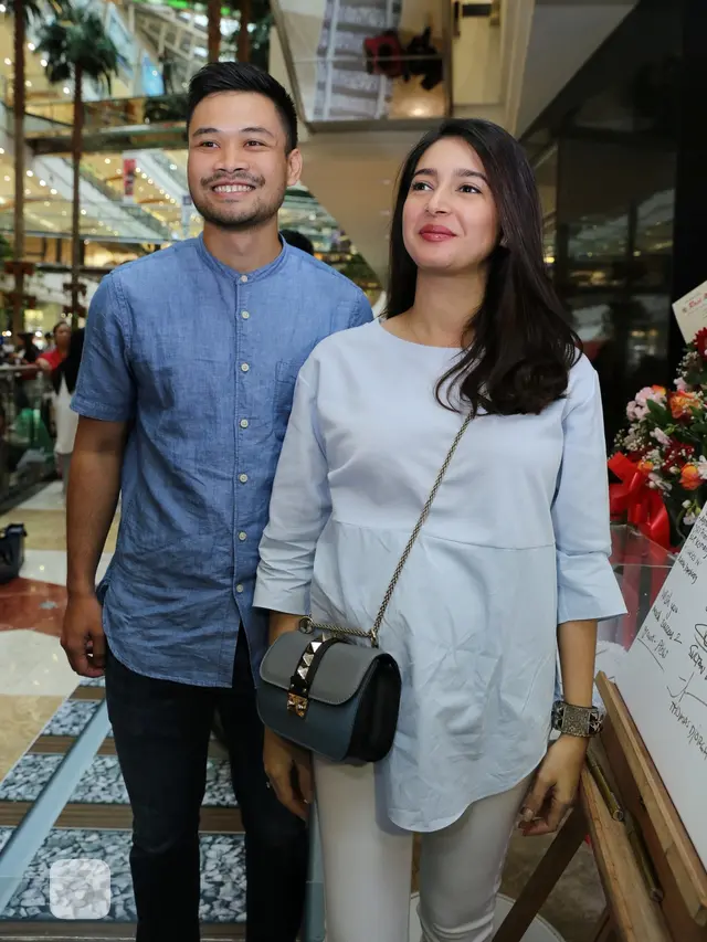Nabila Syakieb Melahirkan Anak Pertama - ShowBiz Liputan6.com